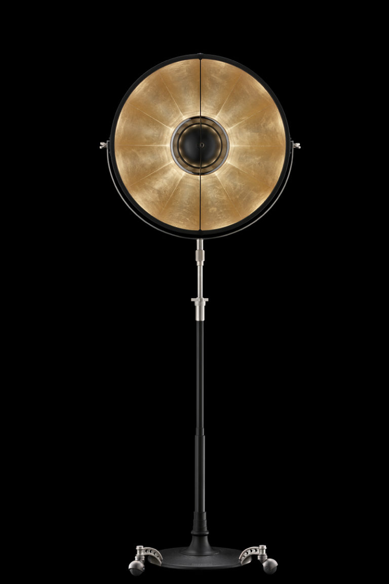 Studio 76 | Tripod floor lamp | Black & gold leaf - Fortuny