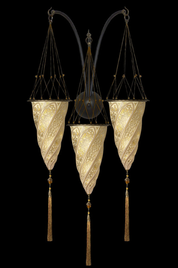 Studio 76 | Tripod floor lamp | Black & gold leaf - Fortuny
